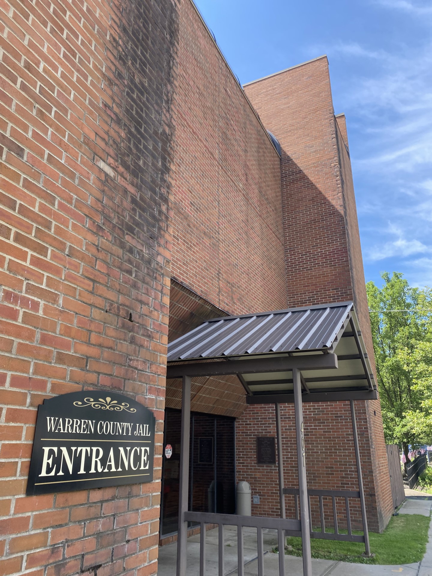 Probe details early troubles after escape | News, Sports, Jobs ...